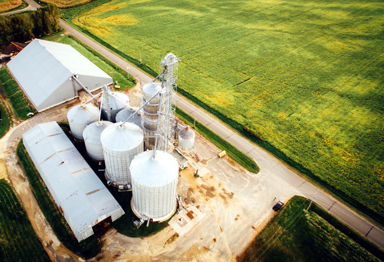 Complete cycle agricultural complex