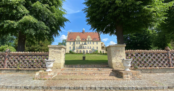 Elite castle in Saxony, Germany (Western Europe) InVenture