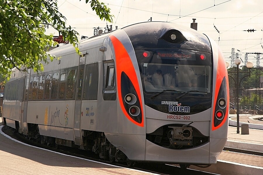 Ukrainian Railways to study first high-speed rail line to Poland in ...
